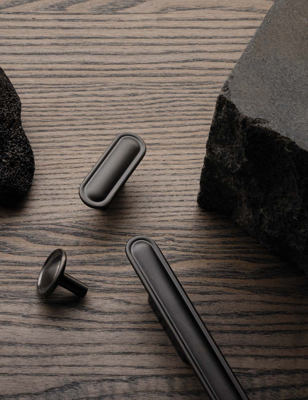 BUTTON pull bar 110 mm - Gunmetal – BRANDT Copenhagen