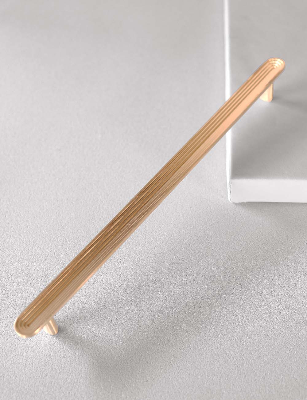 TERRACE pull bar 300 mm - Satin Brass – BRANDT Copenhagen