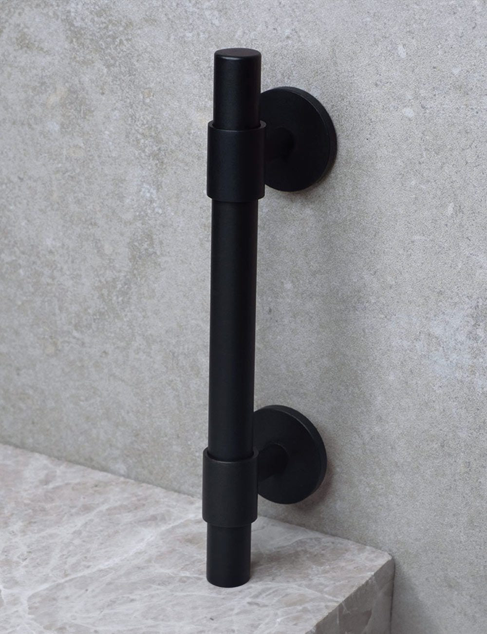 SIGNATURE 30 - pull bar 156 mm - Nearly Black / Nearly Black – BRANDT ...